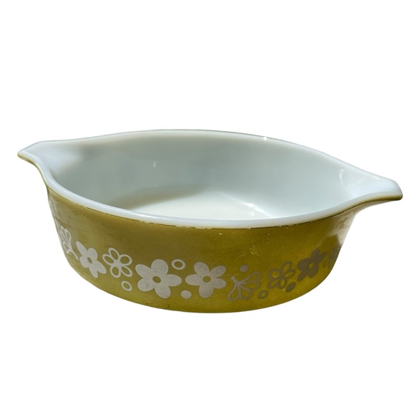 Pyrex | Kitchen | Vintage 7s Pyrex 47 Spring Blossomcrazy Daisy ...